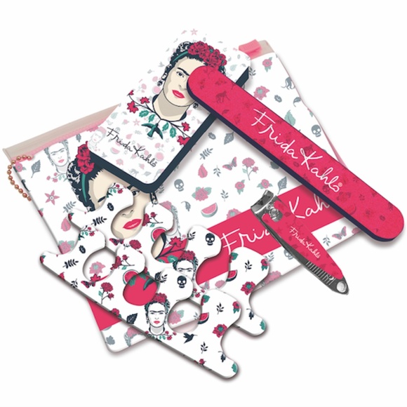 Frida Kahlo | Makeup | 6 Pc Frida Kahlo Manicure Set Nail Cutter Files ...